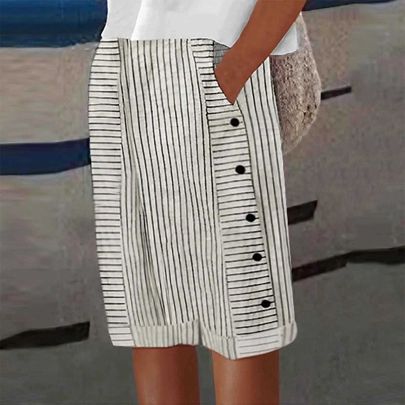 Isla | Button-Cropped Pants – Chloe Boutique